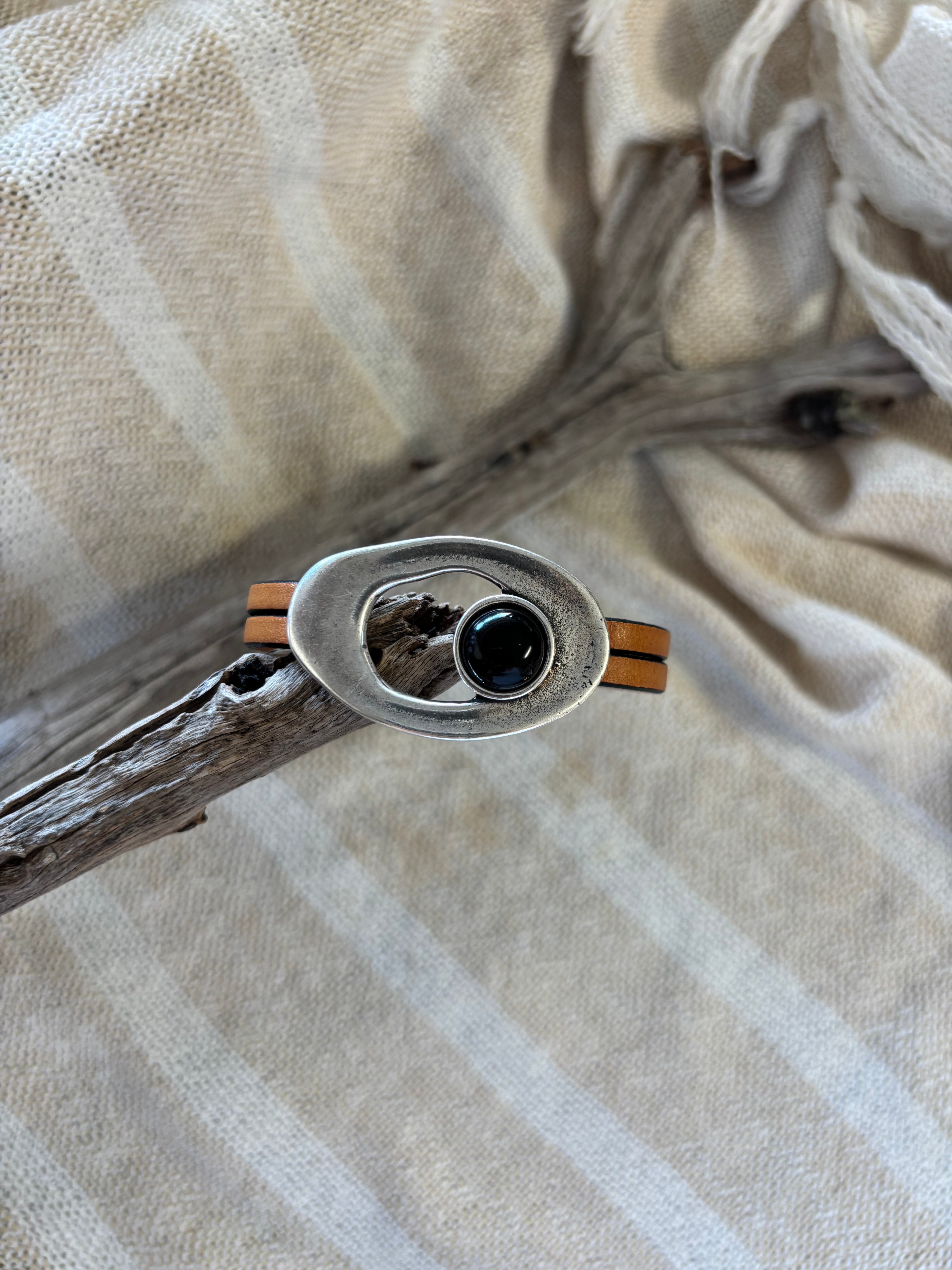 women's leather bracelet with onyx on antique silver – Roost Leather